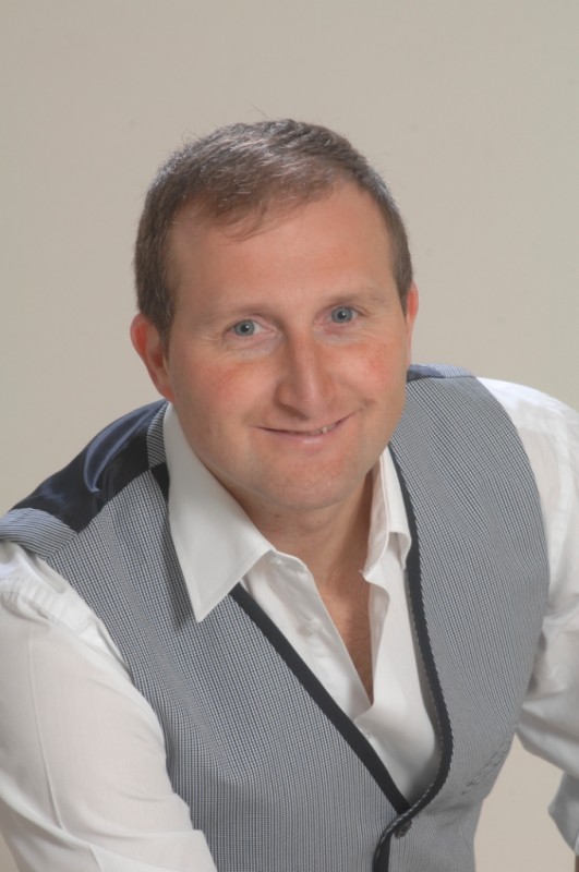 Yves Segers boeken - Benelux Theater - Boekingskantoor - boekingen