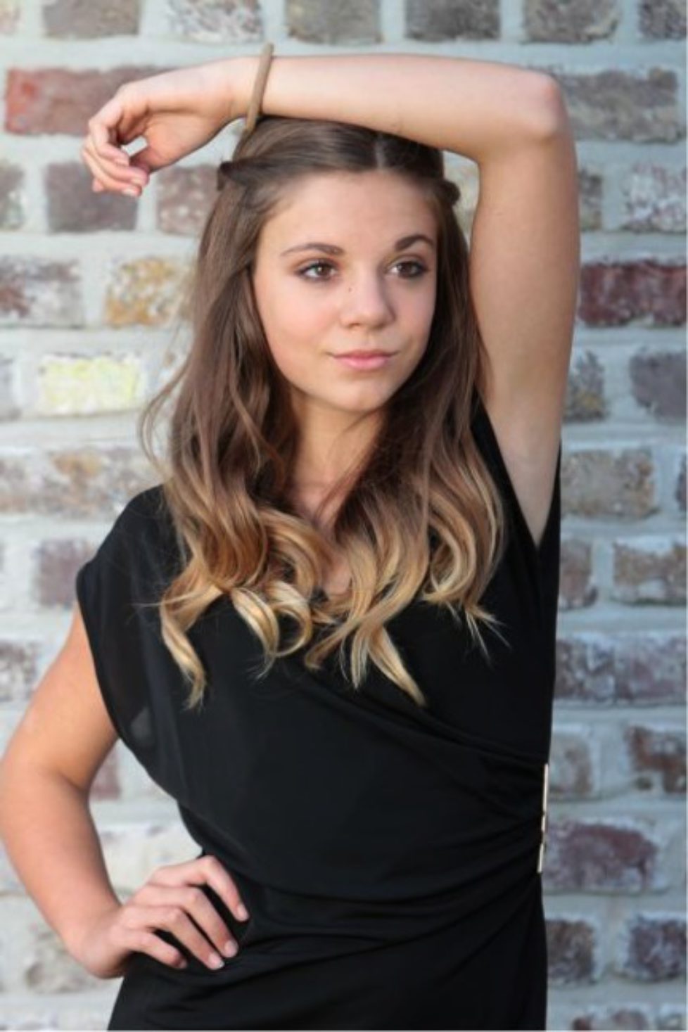 Laura omloop 09-2013 - Benelux Theater